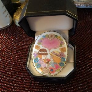 Vintage | Jewelry | Vintage 7s Hallmark Groovy Cameo Pin And Pendant ...
